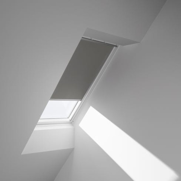 Store Velux Occultant Manuel DKL C01 Gris (0705) - toiture-online.com